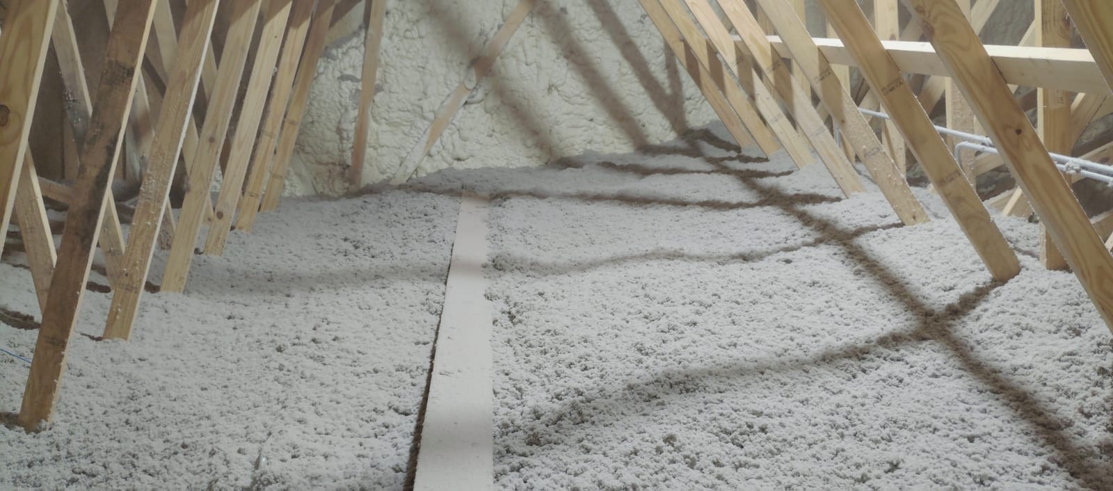 Spray Foam vs. Cellulose Insulation: Which One Should You Choose ...
